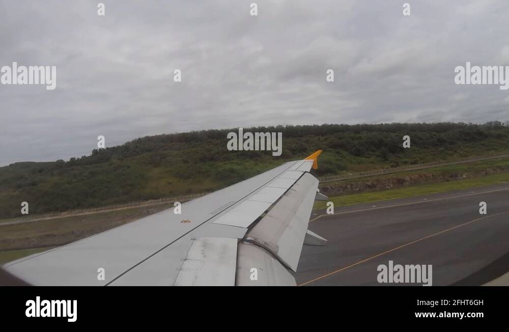 Airplane landing wing view Stock Videos & Footage - HD and 4K Video ...