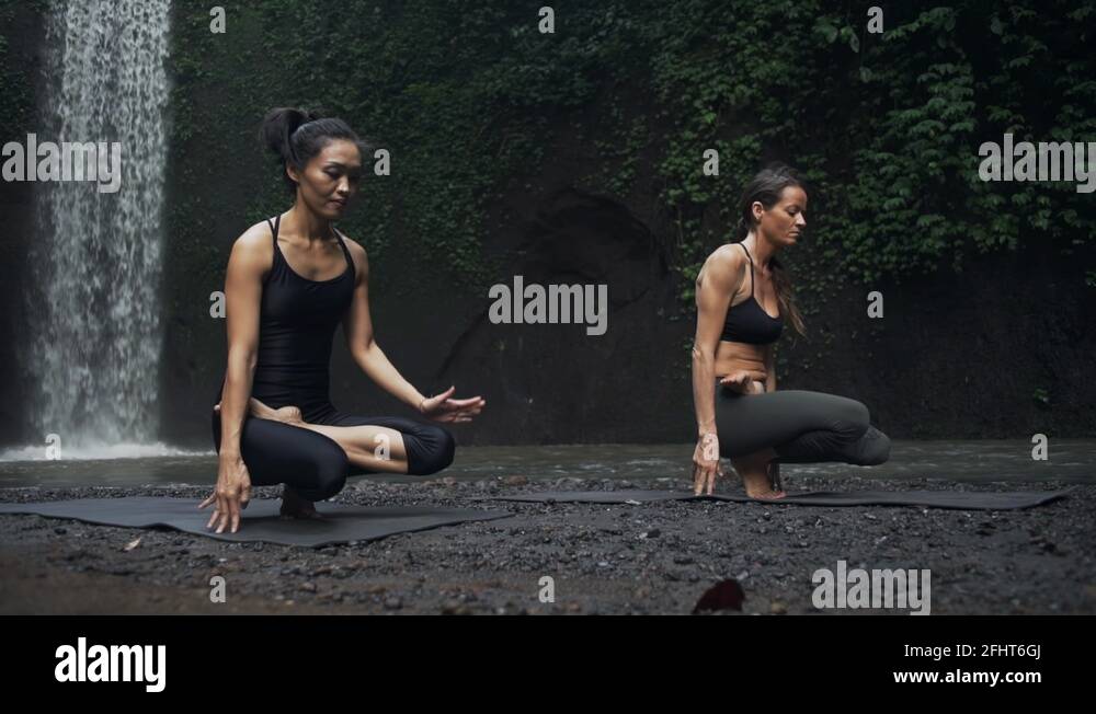 Toe stand pose Stock Videos & Footage - HD and 4K Video Clips - Alamy