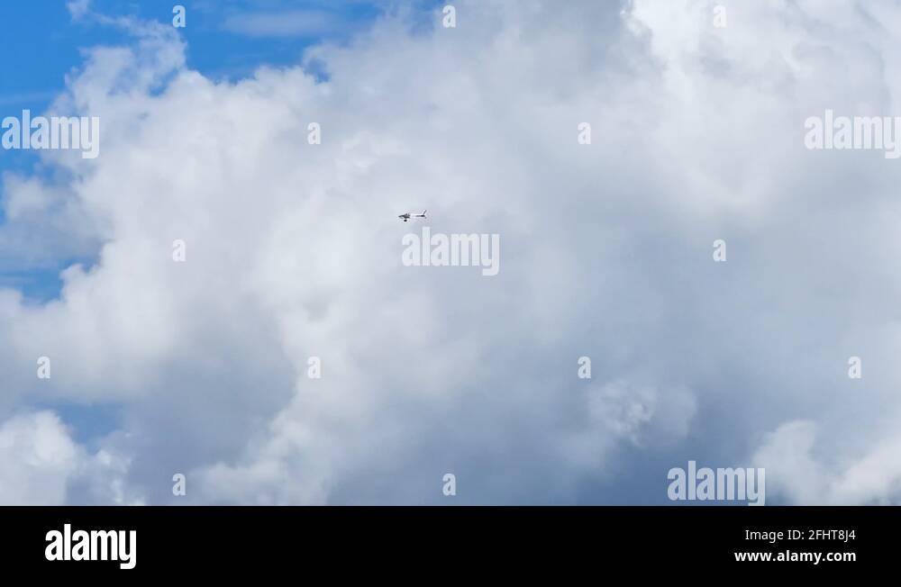 Aircraft and clouds Stock Videos & Footage - HD and 4K Video Clips - Alamy