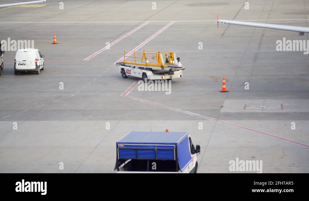 Vehicle loading ramp Stock Videos & Footage - HD and 4K Video Clips - Alamy