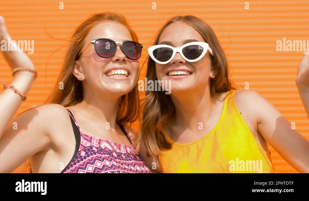 Teenage girls waving Stock Videos & Footage - HD and 4K Video Clips - Alamy
