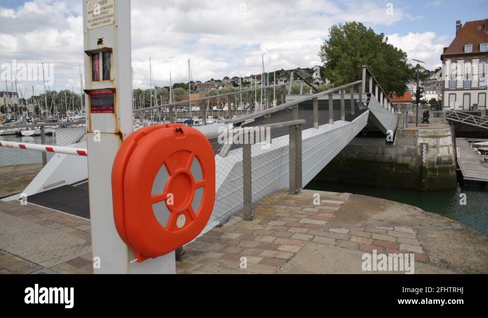 France docks Stock Videos & Footage - HD and 4K Video Clips - Alamy