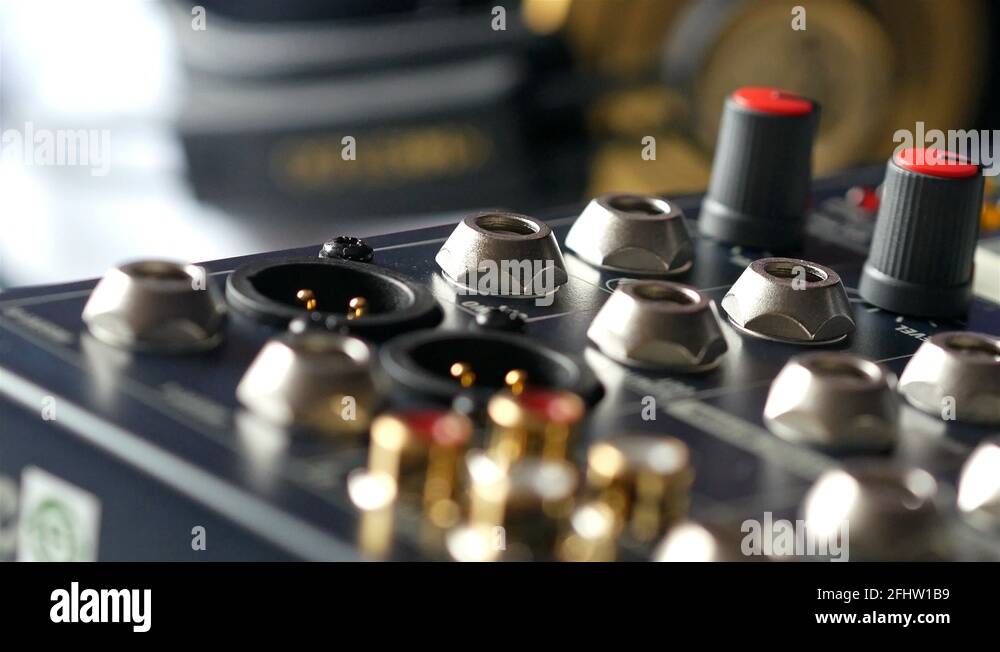 Audio jacks Stock Videos & Footage - HD and 4K Video Clips - Alamy