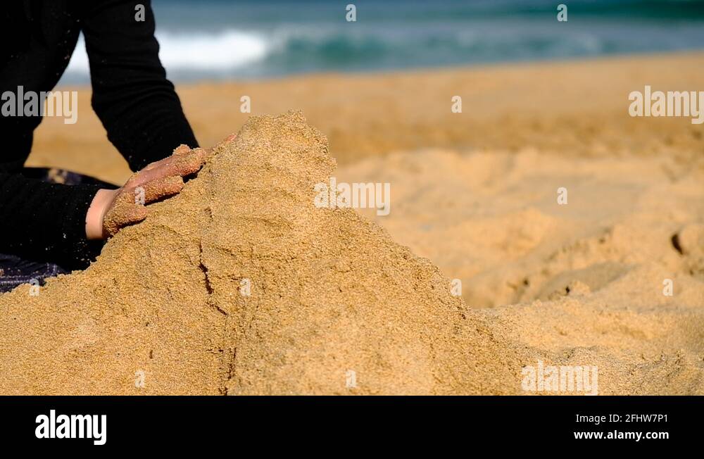 Making sand castle Stock Videos & Footage - HD and 4K Video Clips - Alamy