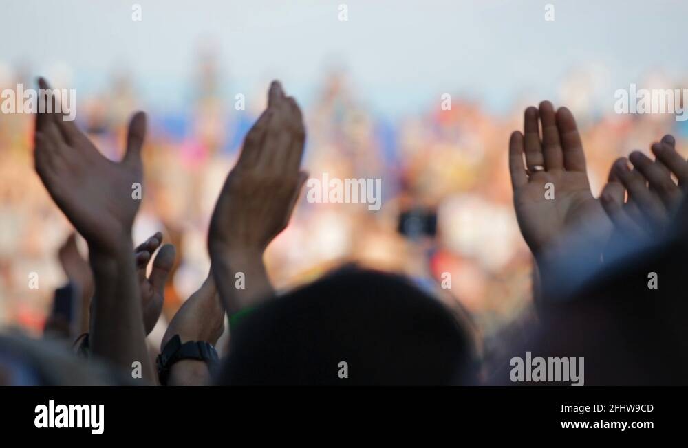 Applauding hands Stock Videos & Footage - HD and 4K Video Clips - Alamy