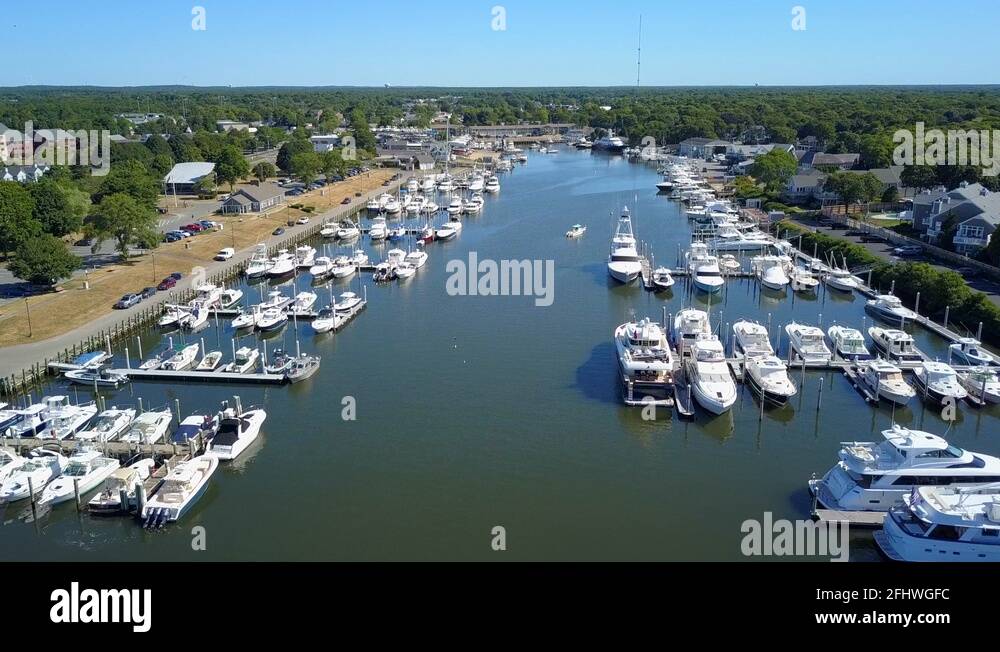 Crowded docks Stock Videos & Footage - HD and 4K Video Clips - Alamy