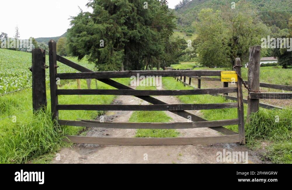 Wide open gate Stock Videos & Footage - HD and 4K Video Clips - Alamy