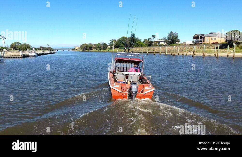 Tracking boat Stock Videos & Footage - HD and 4K Video Clips - Alamy
