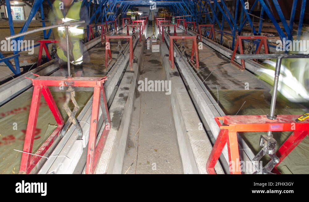 Positioning steelwork Stock Videos & Footage - HD and 4K Video Clips ...
