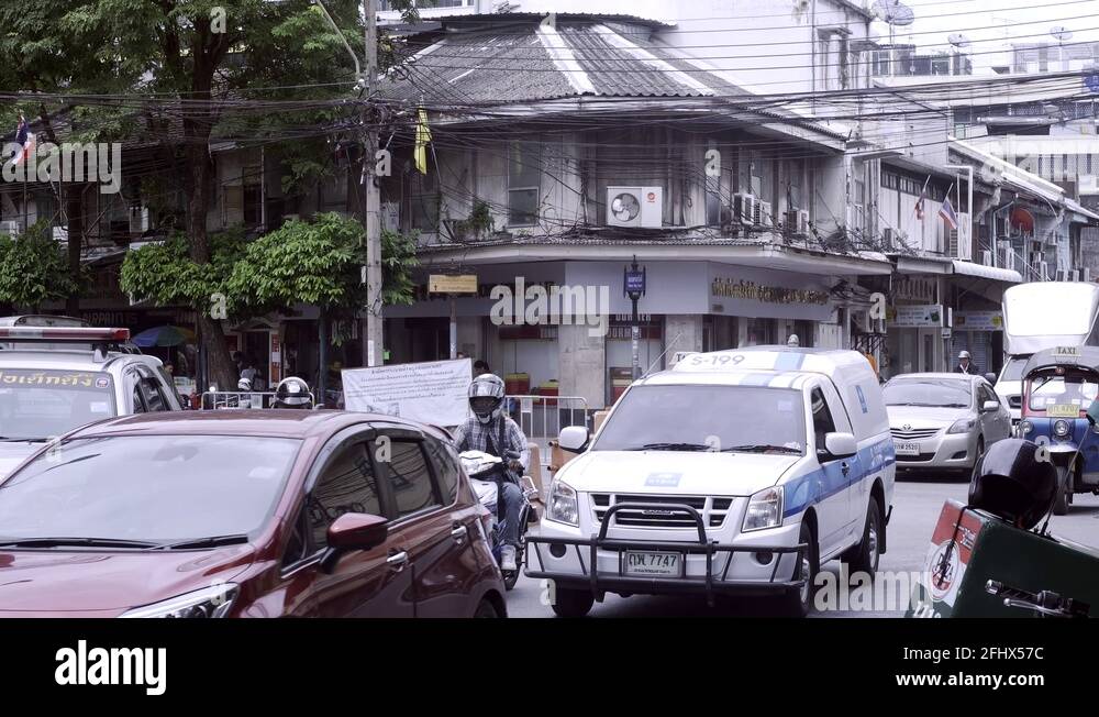 Congested houses Stock Videos & Footage - HD and 4K Video Clips - Alamy