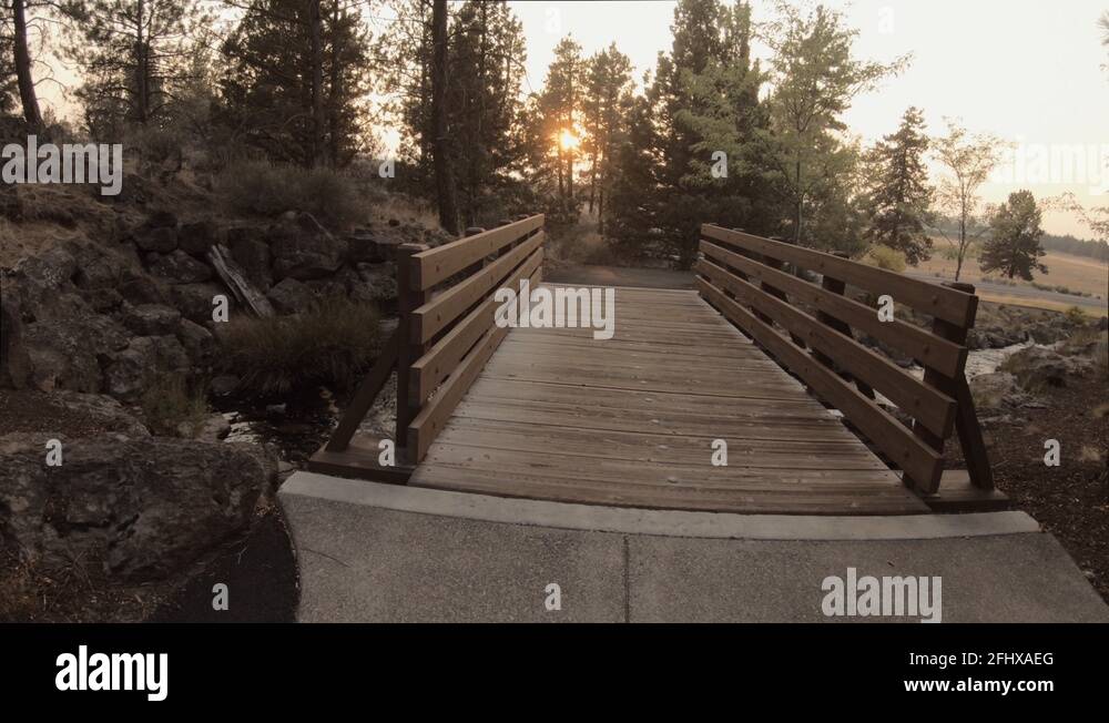 Bend oregon bridge Stock Videos & Footage - HD and 4K Video Clips - Alamy