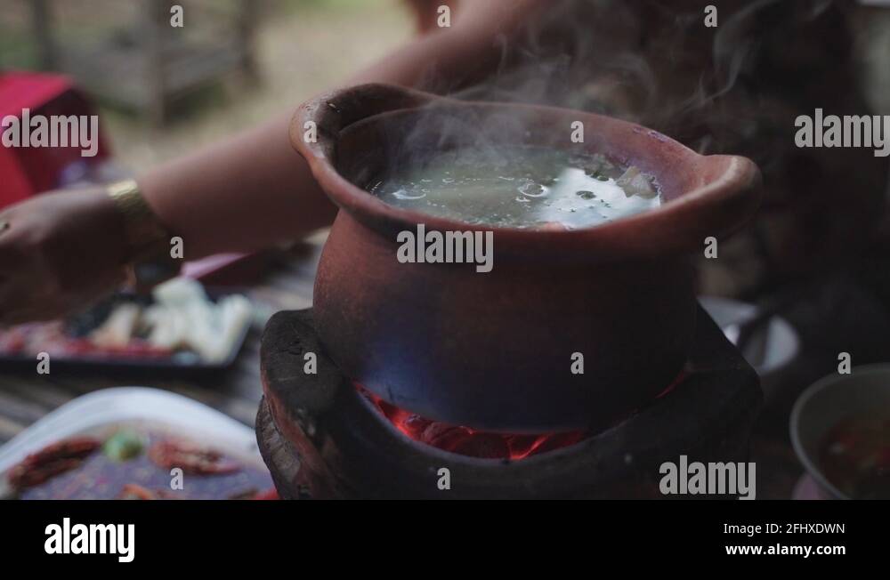 Thai pot Stock Videos & Footage - HD and 4K Video Clips - Alamy