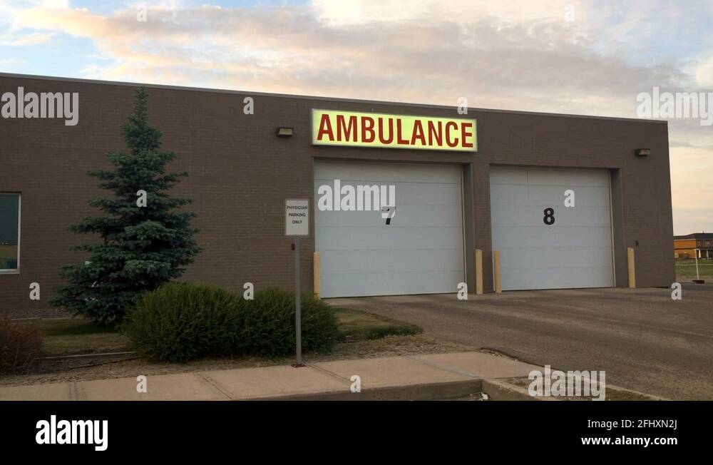 Er ambulance Stock Videos & Footage - HD and 4K Video Clips - Alamy