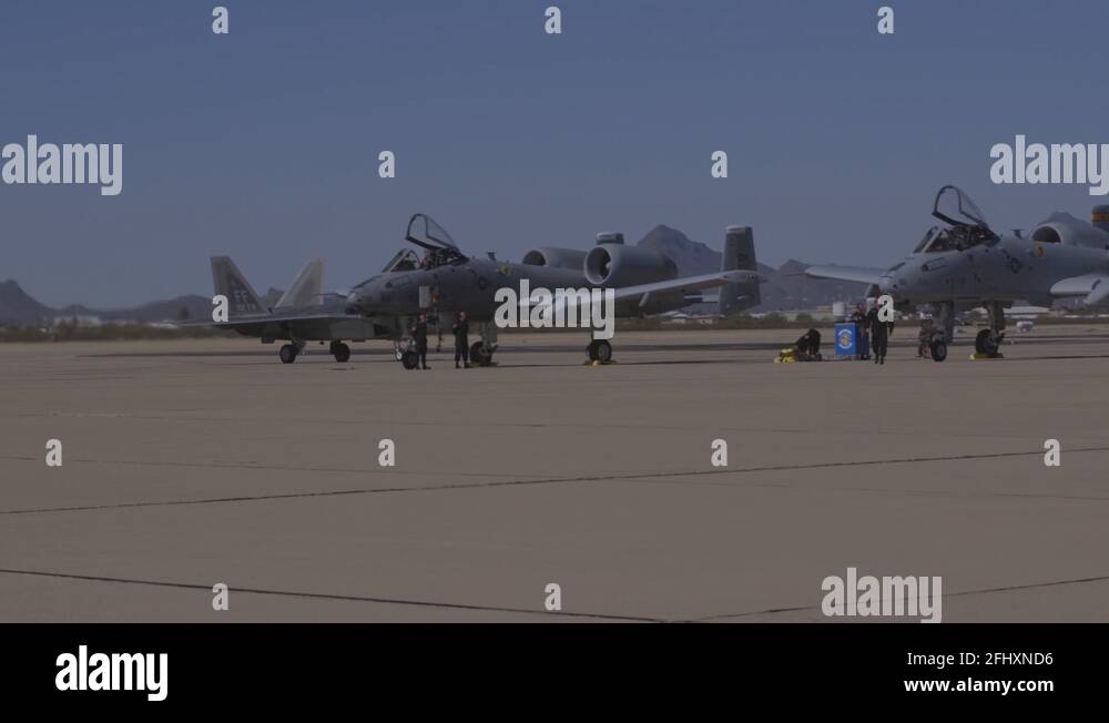 F 22 raptor landing Stock Videos & Footage - HD and 4K Video Clips - Alamy