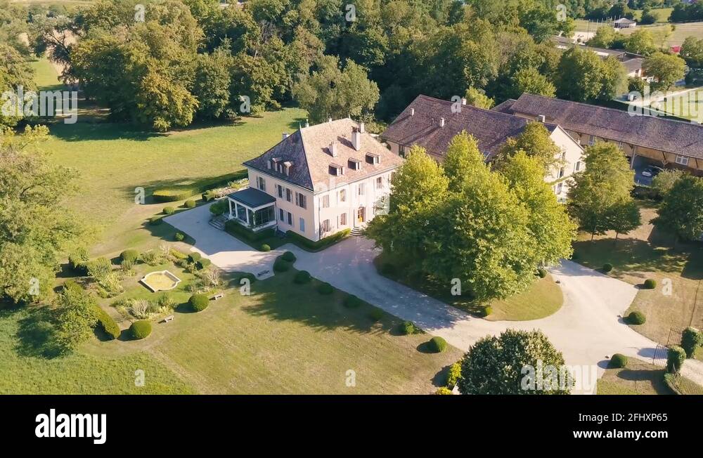 Posh mansion Stock Videos & Footage - HD and 4K Video Clips - Alamy