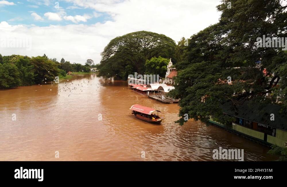 Thai river boat Stock Videos & Footage - HD and 4K Video Clips - Alamy