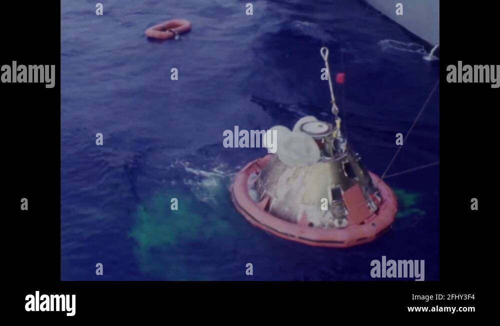 Splashdown apollo Stock Videos & Footage - HD and 4K Video Clips - Alamy