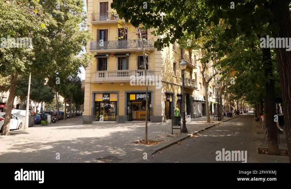 Houses of Barcelona, corner of residential building at Av de Gaudi ...