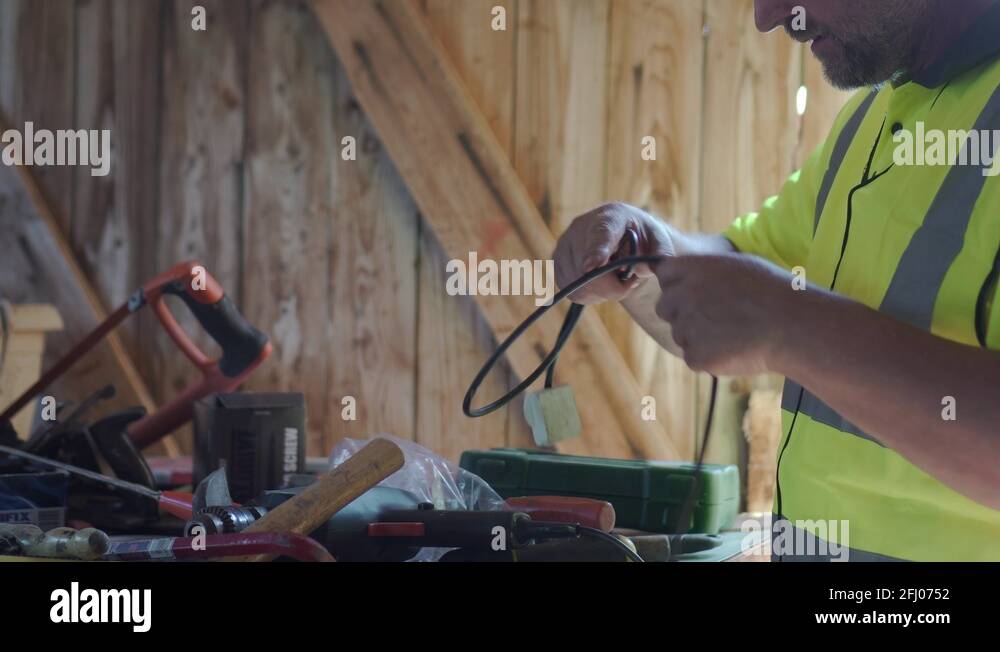 Joiner man Stock Videos & Footage - HD and 4K Video Clips - Alamy