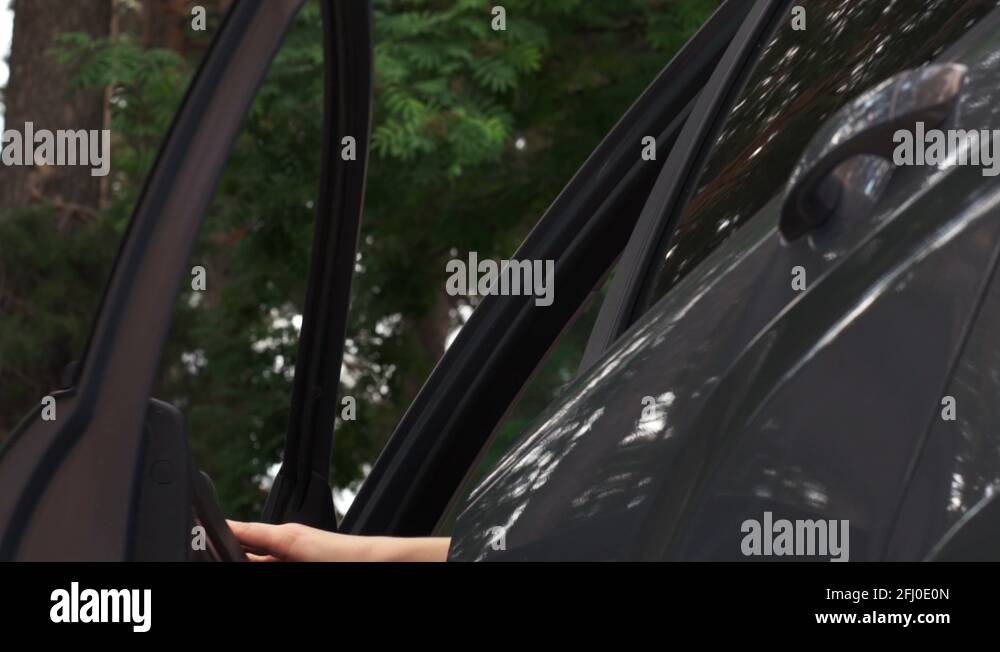 Peeked Stock Videos & Footage - HD and 4K Video Clips - Alamy