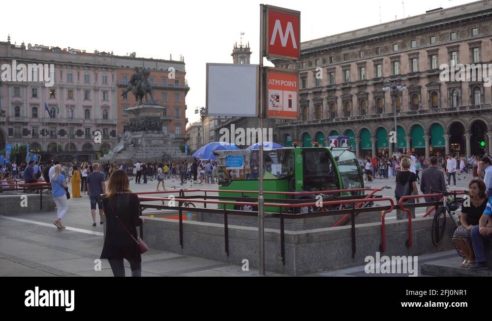 9 square mall Stock Videos & Footage - HD and 4K Video Clips - Alamy