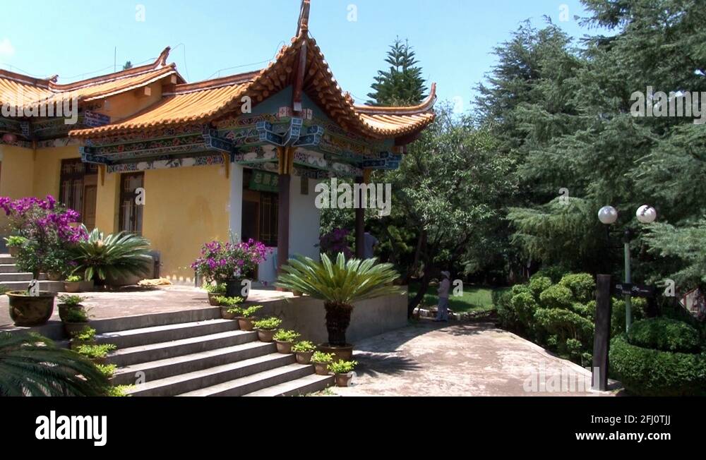 Buddhism building Stock Videos & Footage - HD and 4K Video Clips - Alamy