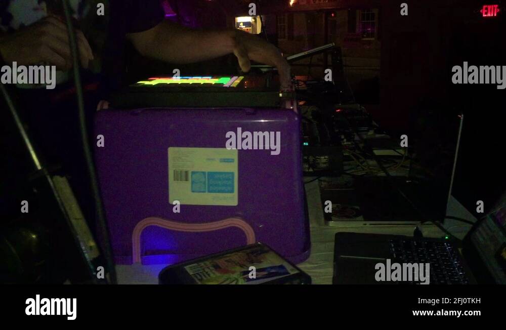 Push pads Stock Videos & Footage - HD and 4K Video Clips - Alamy