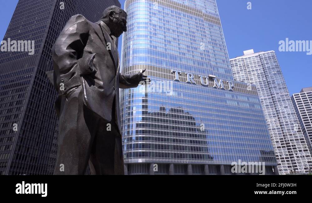 Trump tower chicago sign Stock Videos & Footage - HD and 4K Video Clips ...