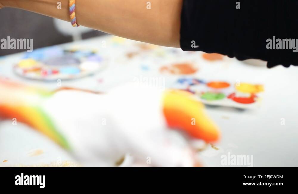 Paper paper mache Stock Videos & Footage - HD and 4K Video Clips - Alamy