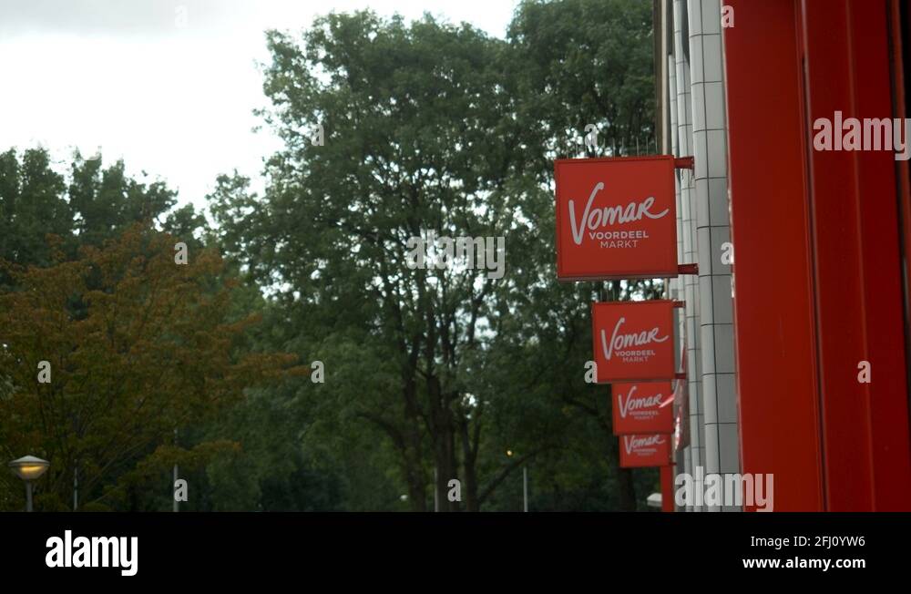 Lidl signs Stock Videos & Footage - HD and 4K Video Clips - Alamy