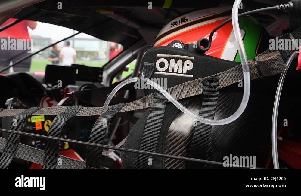 Racing cockpit Stock Videos & Footage - HD and 4K Video Clips - Alamy