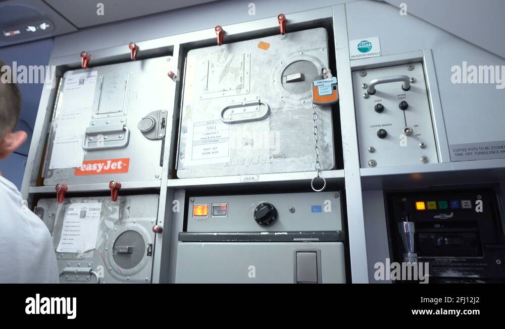 Airplane kitchen Stock Videos & Footage - HD and 4K Video Clips - Alamy