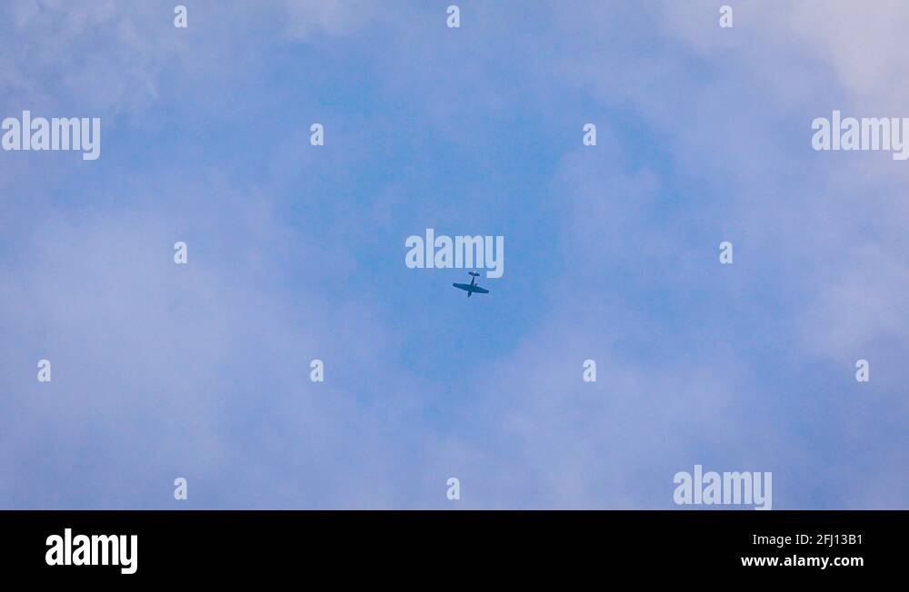 Parachute jumping out of plane Stock Videos & Footage - HD and 4K Video ...