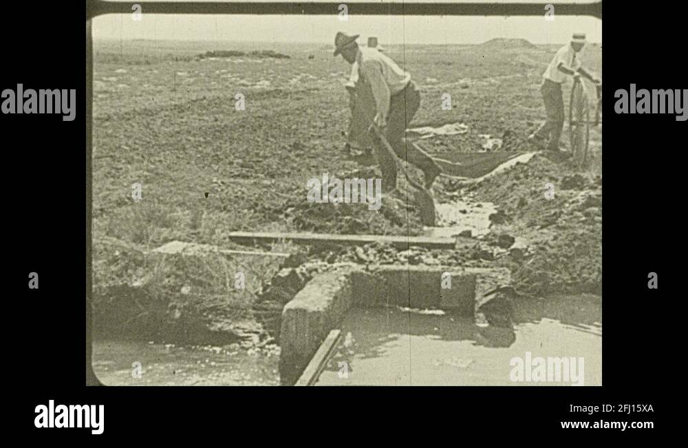 Canal canvas Stock Videos & Footage - HD and 4K Video Clips - Alamy