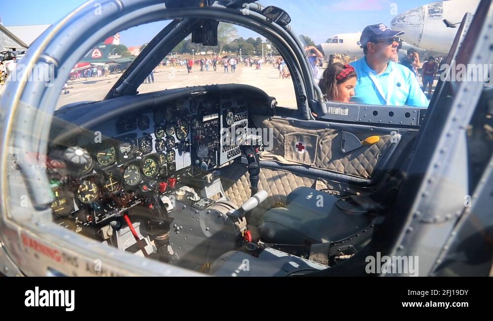 T 37 fly Stock Videos & Footage - HD and 4K Video Clips - Alamy