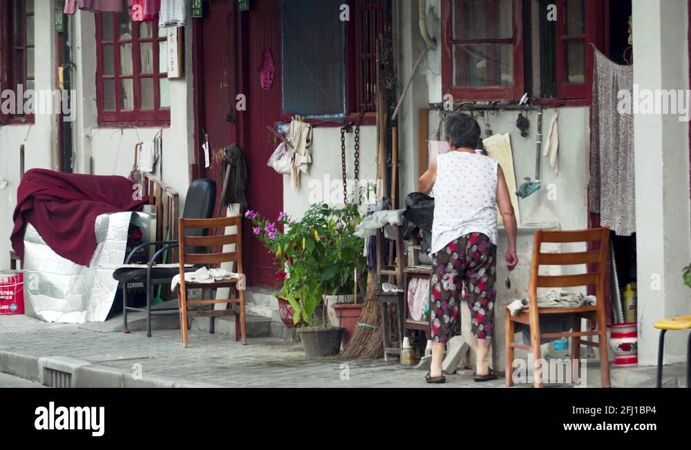 Chinese lady of shanghai Stock Videos & Footage - HD and 4K Video Clips ...