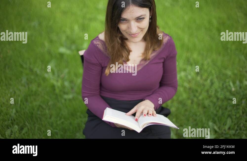 Portrait overhead Stock Videos & Footage - HD and 4K Video Clips - Alamy