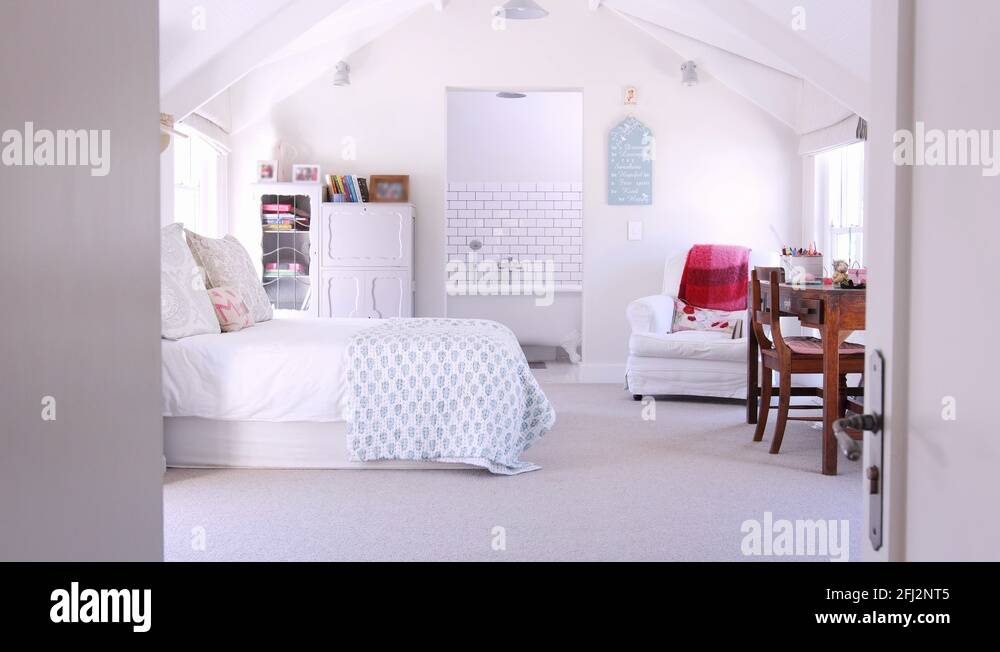 Attic conversion Stock Videos & Footage - HD and 4K Video Clips - Alamy