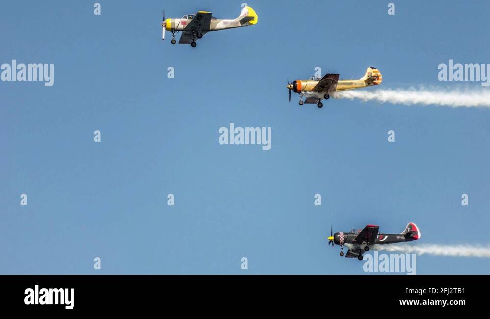 World War II smoke trail cinemagraph plotagraph Stock Video Footage - Alamy