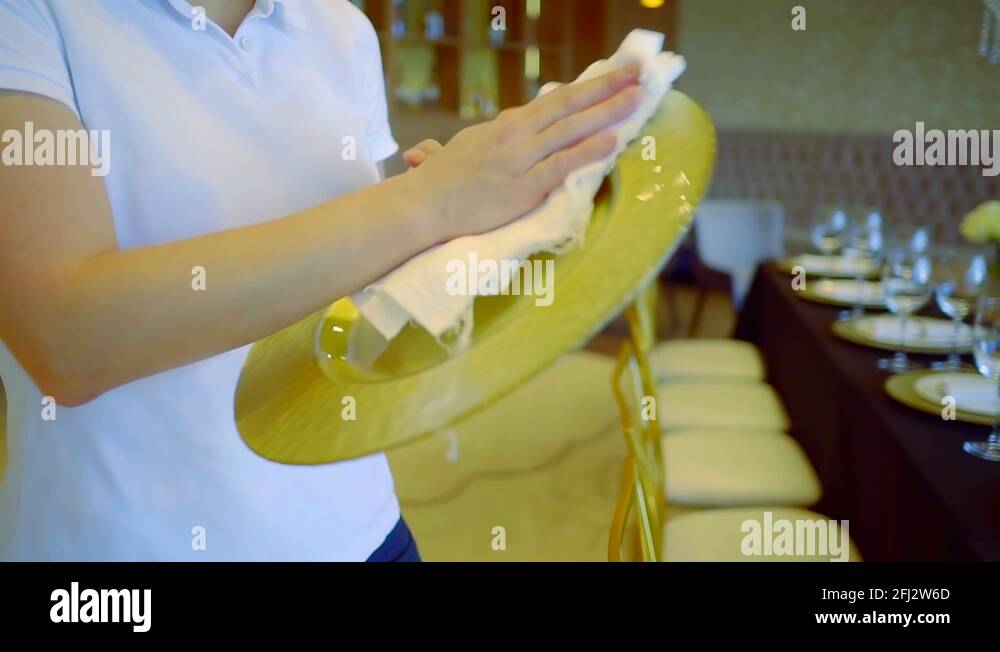 Wiping plate Stock Videos & Footage - HD and 4K Video Clips - Alamy