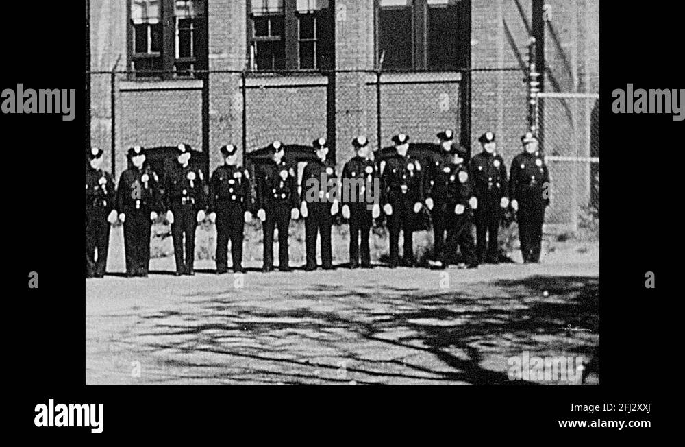 Policeman 1930s Stock Videos & Footage - HD and 4K Video Clips - Alamy