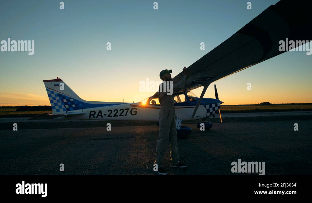 Wings of a wing Stock Videos & Footage - HD and 4K Video Clips - Alamy