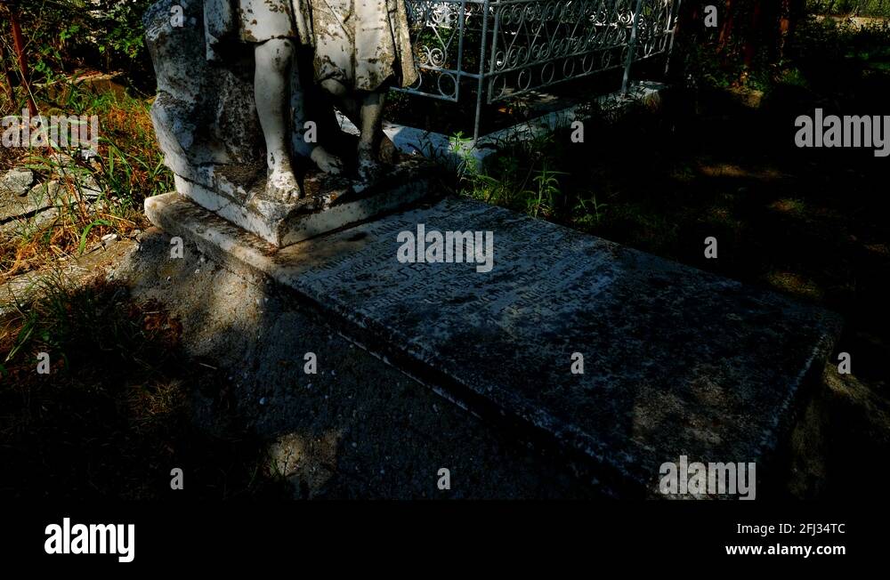 Tombstone statue Stock Videos & Footage - HD and 4K Video Clips - Alamy