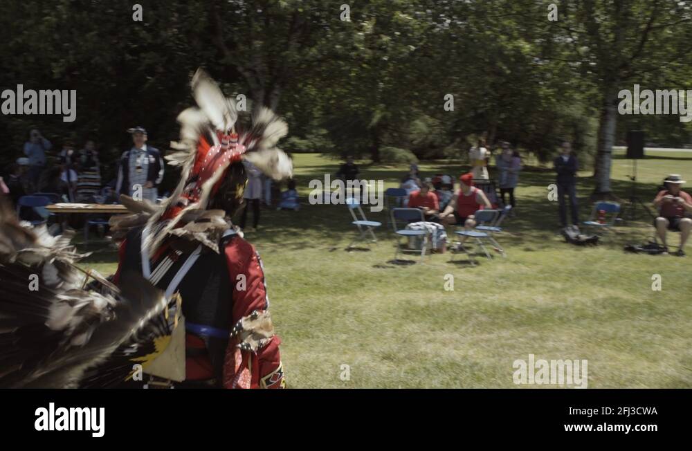 Indigenous feather Stock Videos & Footage - HD and 4K Video Clips - Alamy