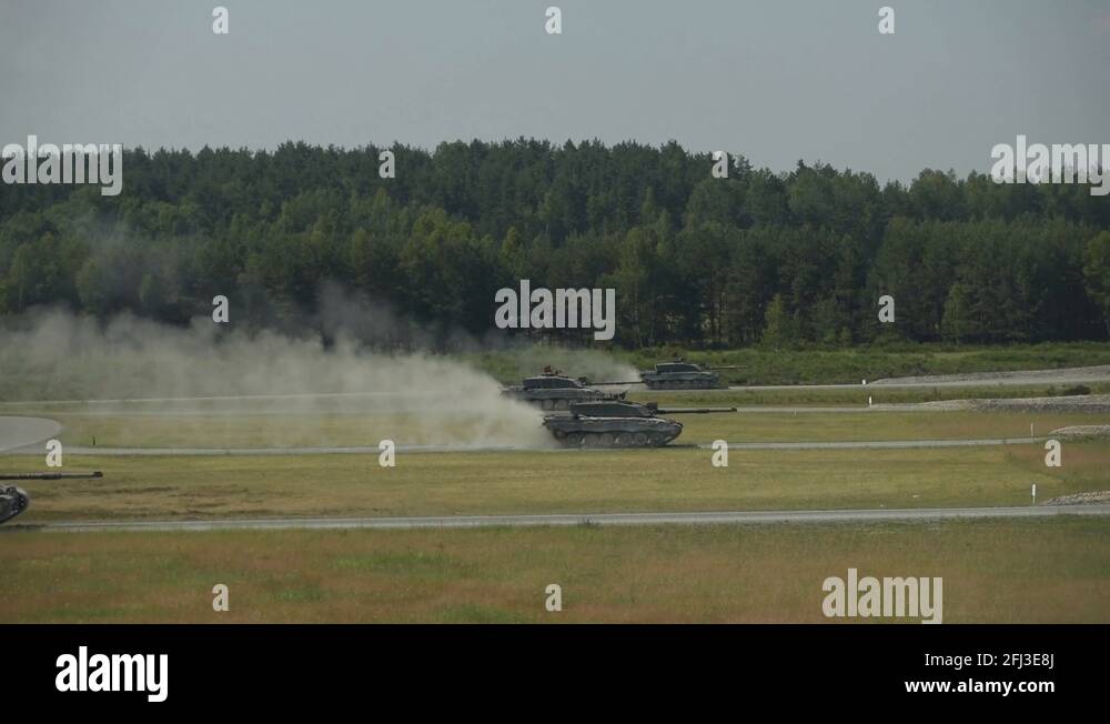 Challenger 2 tanks Stock Videos & Footage - HD and 4K Video Clips - Alamy
