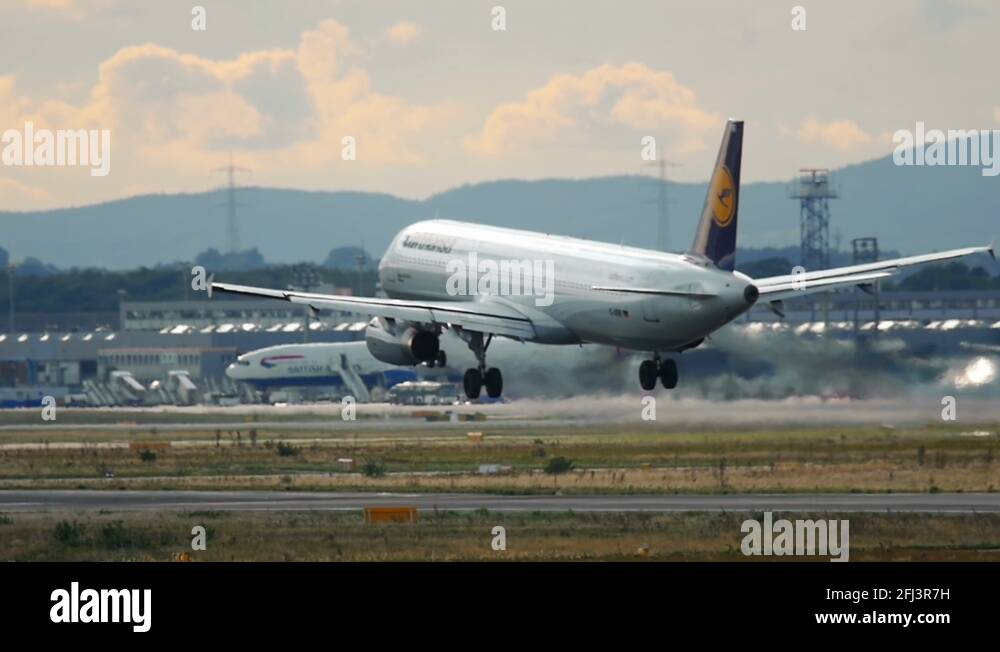 Airbus a321 lufthansa Stock Videos & Footage - HD and 4K Video Clips ...
