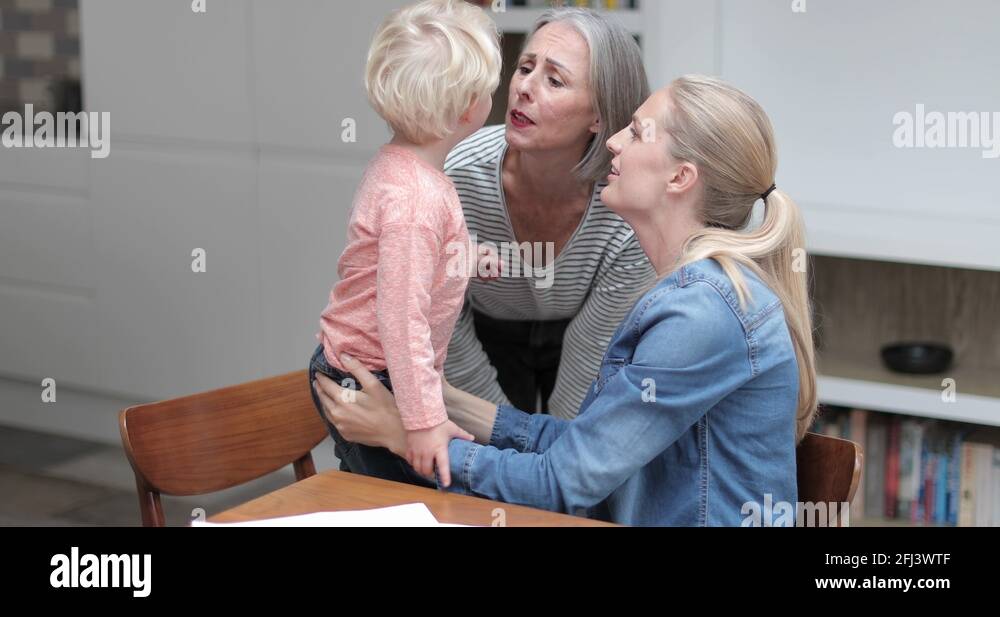 Kiss goodbye Stock Videos & Footage - HD and 4K Video Clips - Alamy