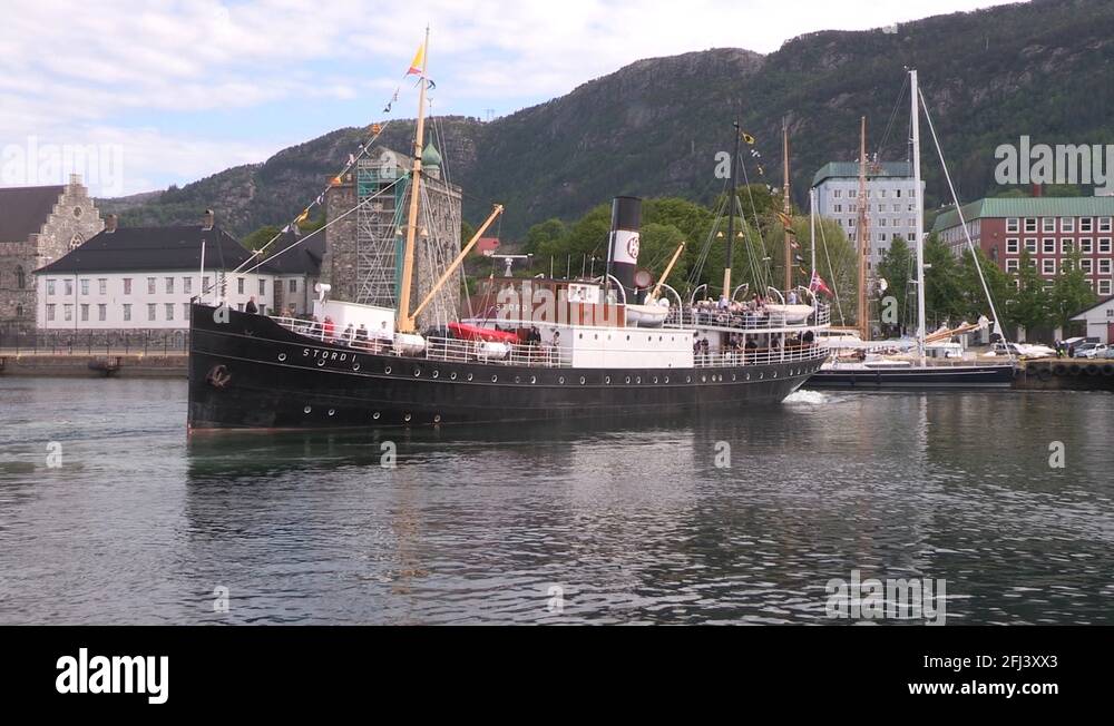 Ironclad ship Stock Videos & Footage - HD and 4K Video Clips - Alamy