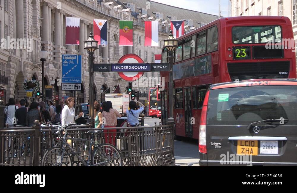 London underground and buses Stock Videos & Footage - HD and 4K Video ...