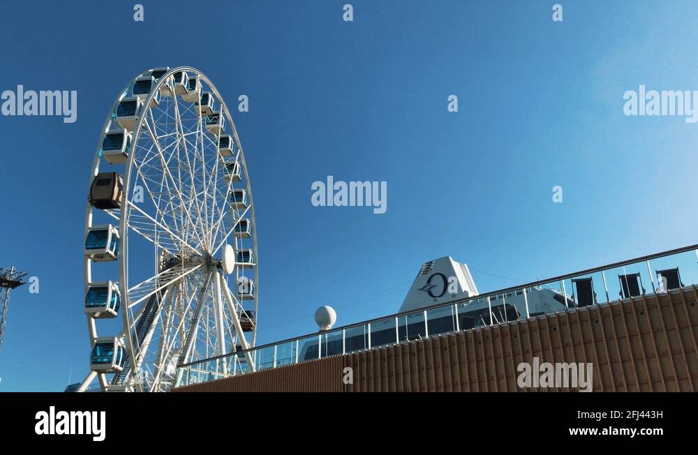 Ferry wheel Stock Videos & Footage - HD and 4K Video Clips - Alamy